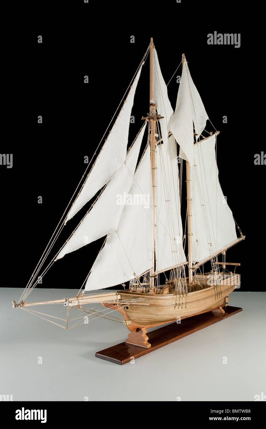 Ship model craft hi-res stock photography and images - Alamy