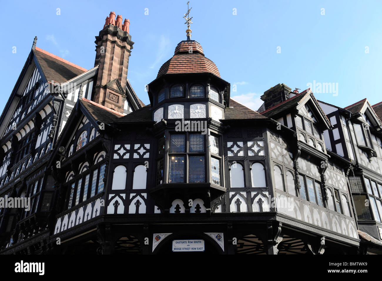 Black and white half timber frame Tudor building in Chester Stock Photo ...