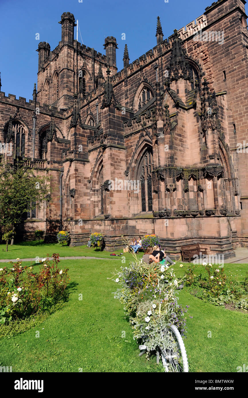 Chester cathedral exterior hi-res stock photography and images - Alamy