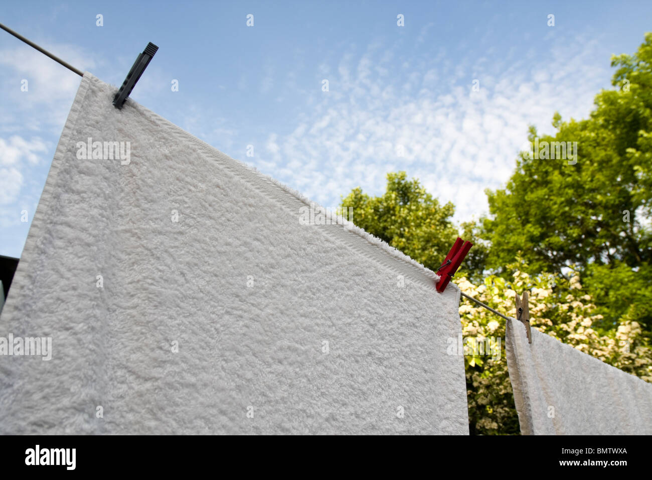 Washing on the line hi-res stock photography and images - Alamy