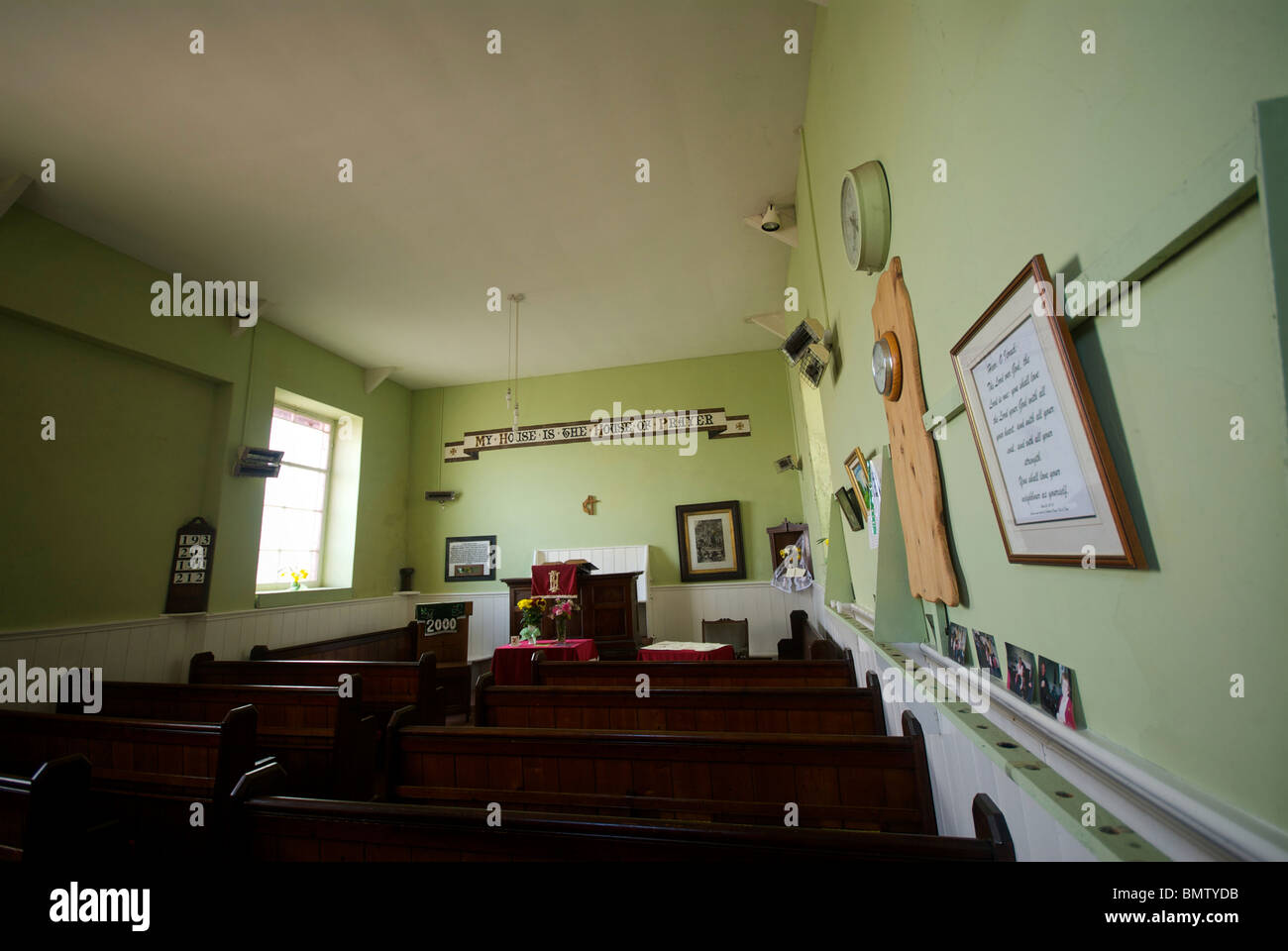 Clovelly Devon UK Church Interior Stock Photo - Alamy