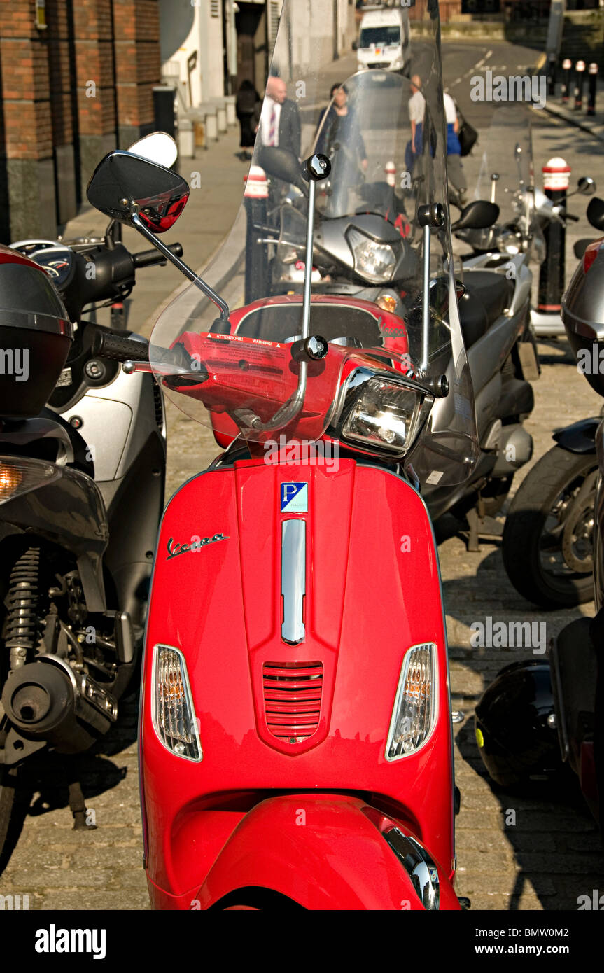 Cool things to do in london hi-res stock photography and images - Alamy