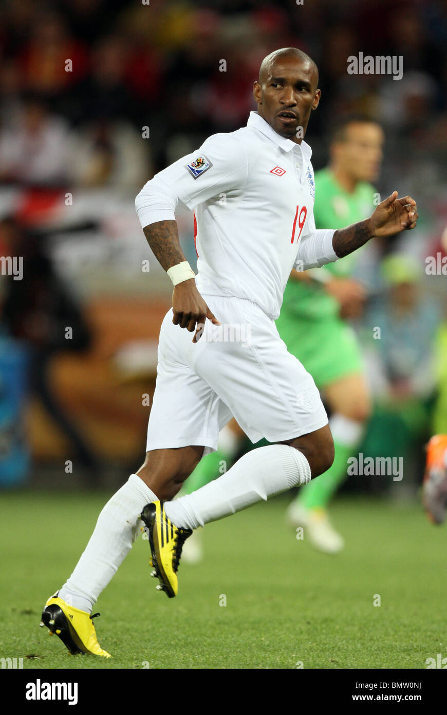 JERMAIN DEFOE ENGLAND V ALGERIA GREEN POINT STADIUM CAPE TOWN SOUTH ...