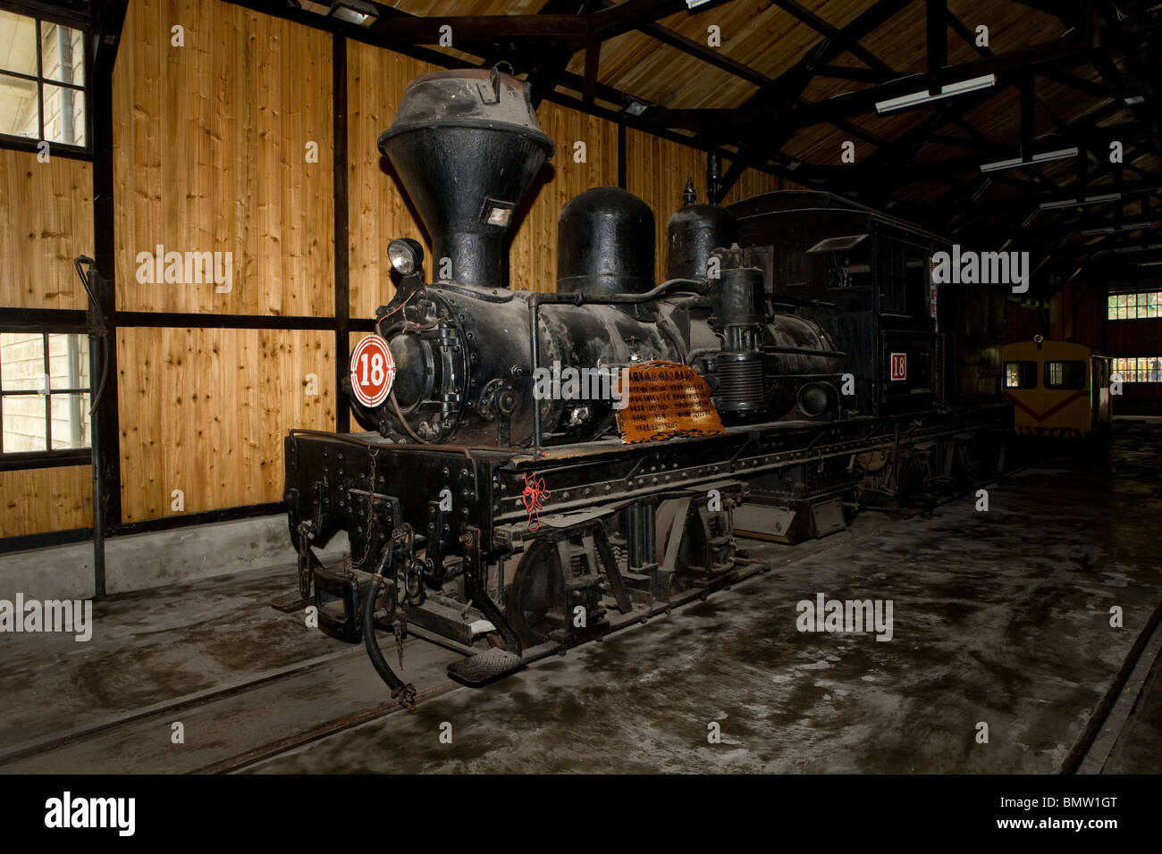 Chiayi alishan train taiwan hi-res stock photography and images - Alamy