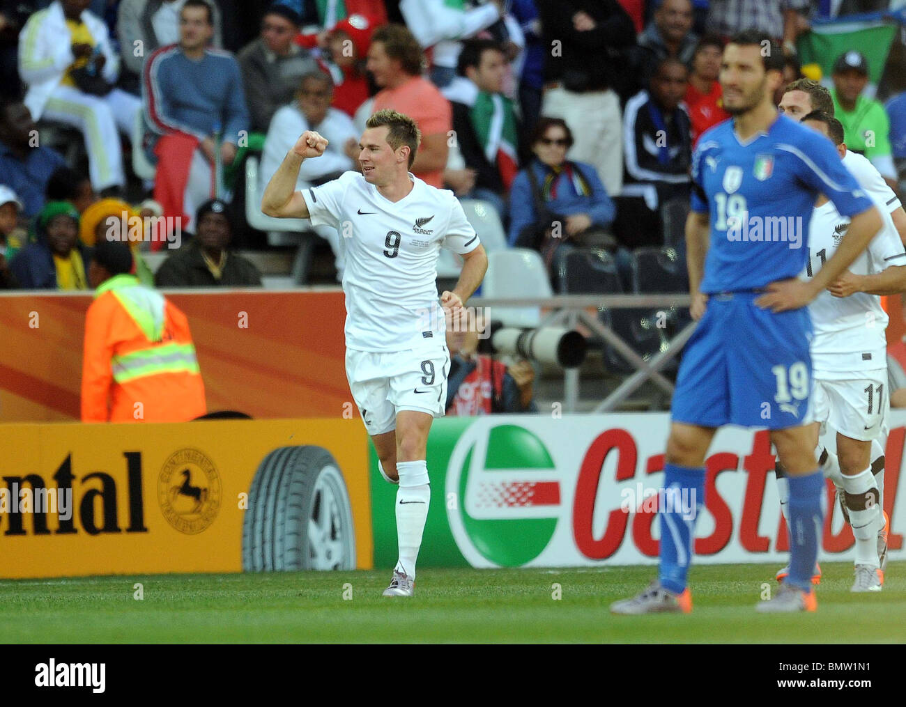 Shane smeltz new zealand hi-res stock photography and images - Alamy