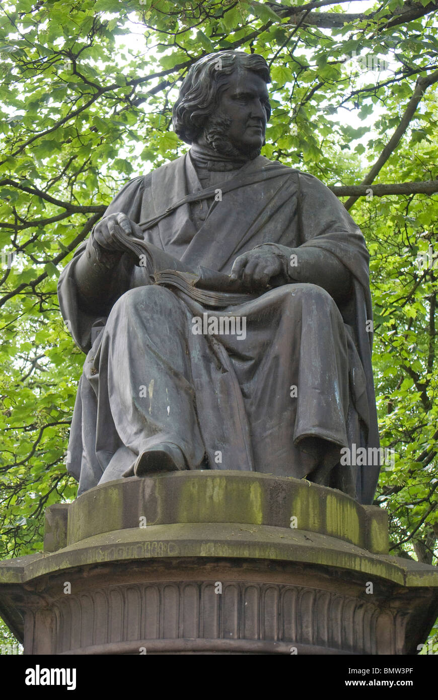 Statue of Sir James Young Simpson, the pioneer of anaesthesia, in ...