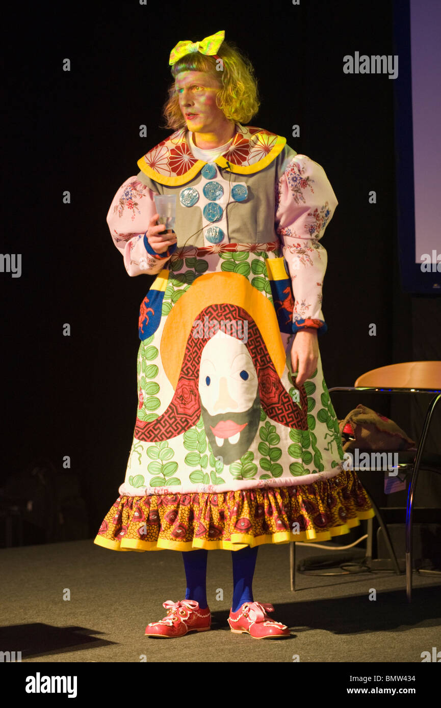 Grayson perry hi-res stock photography and images - Alamy