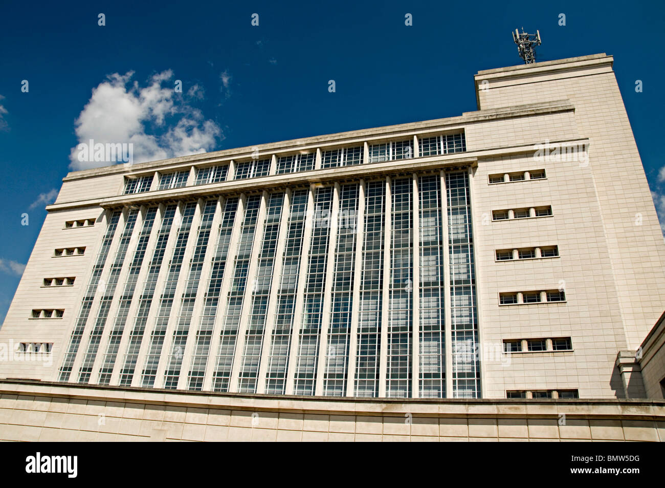 Nottingham trent university newton Arkwright building in the centre of ...