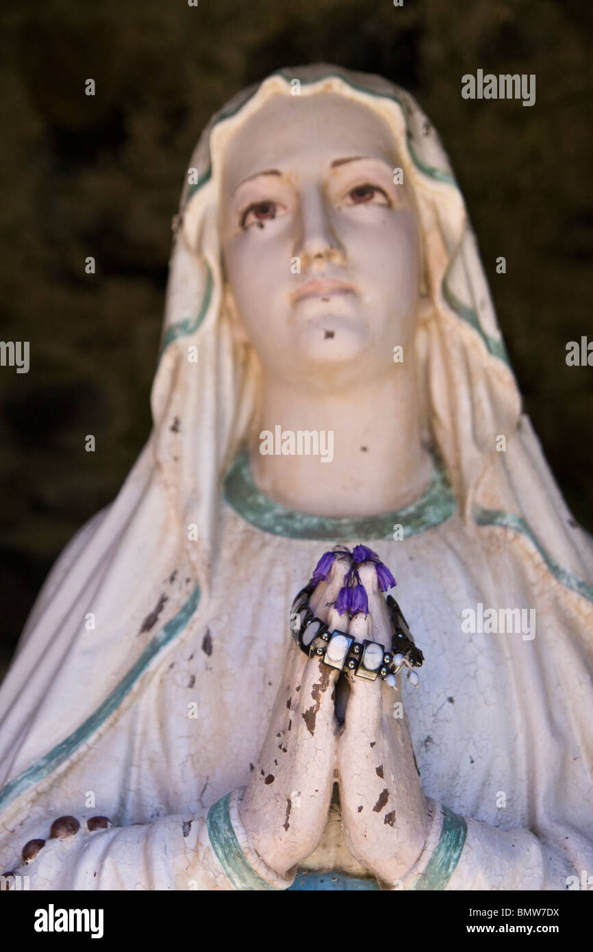 Statue virgin mary ireland hi-res stock photography and images - Alamy