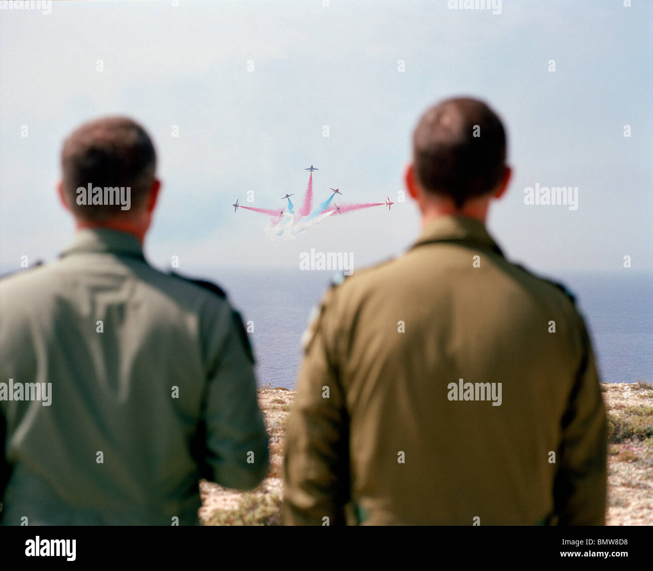 Senior RAF officers assess 'Red Arrows' Britain's Royal Air Force ...