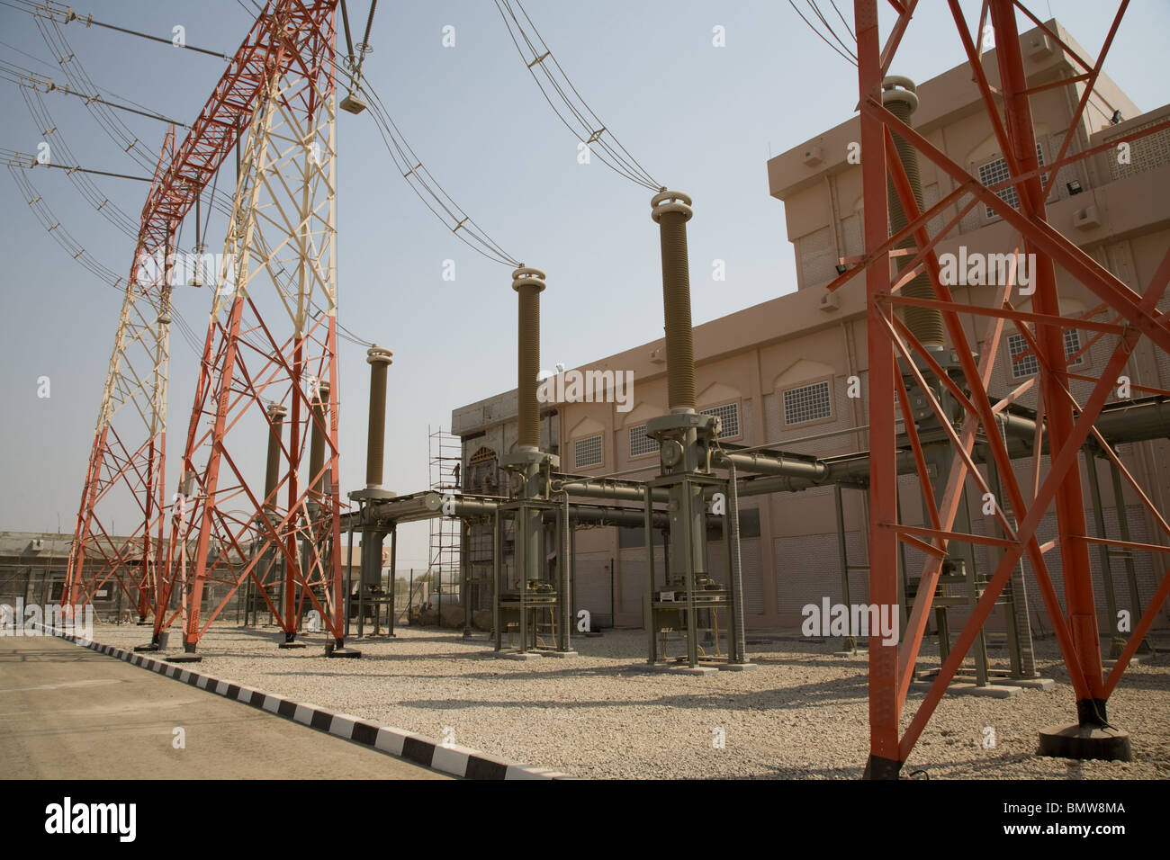 UAE Middle East Power Plant electricity electrical Stock Photo - Alamy