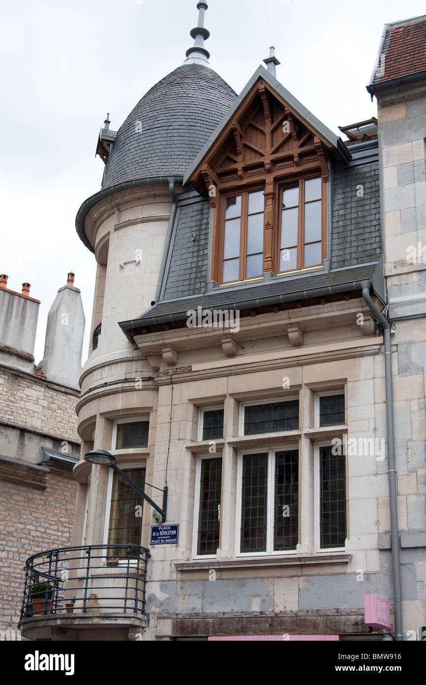 upper floors classic French housing flats turret Stock Photo - Alamy