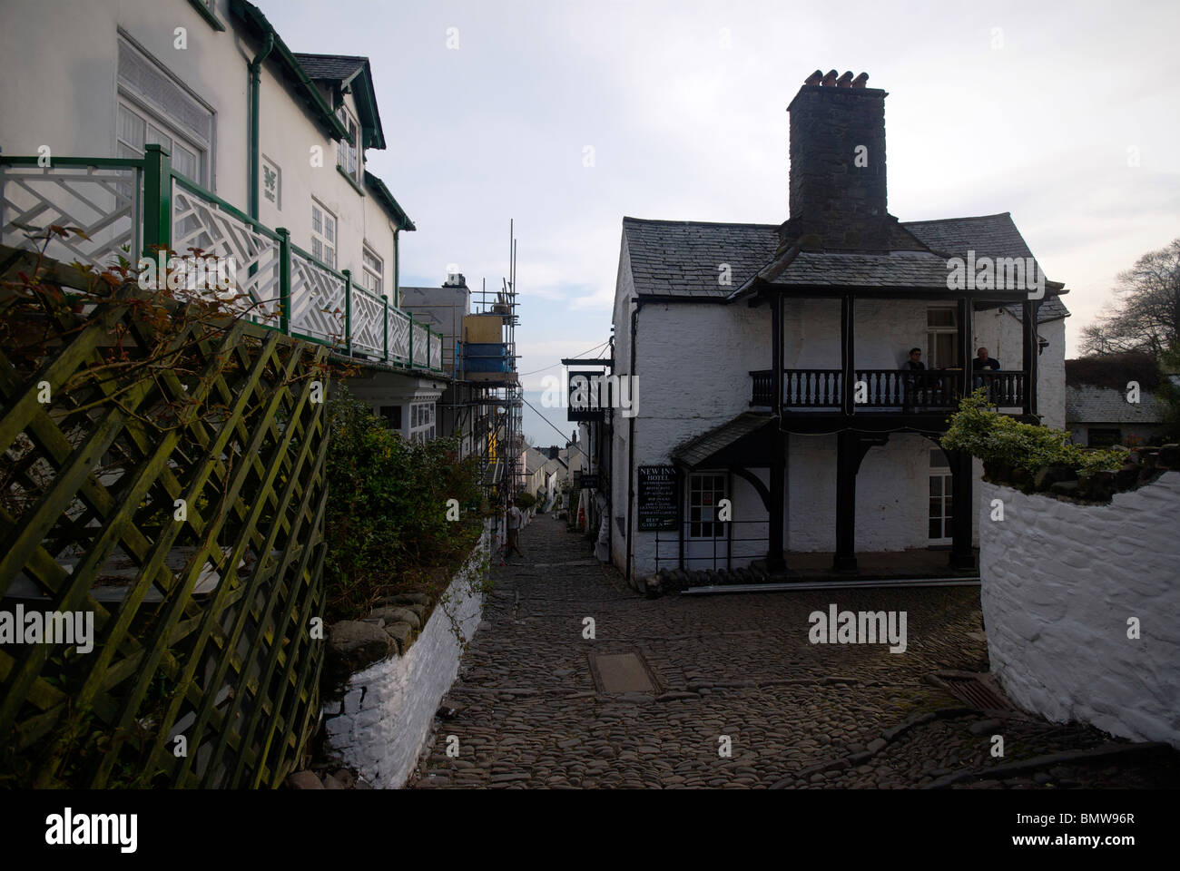 Clovelly Devon UK Cobbled Streets New Inn Hotel Stock Photo - Alamy
