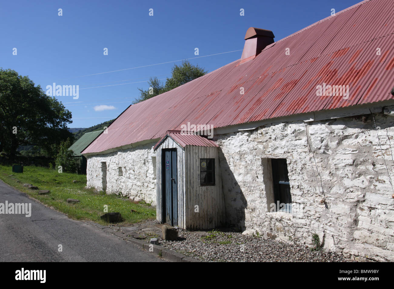 Moirlanich Longhouse near Killin Scotland June 2010 Stock Photo - Alamy