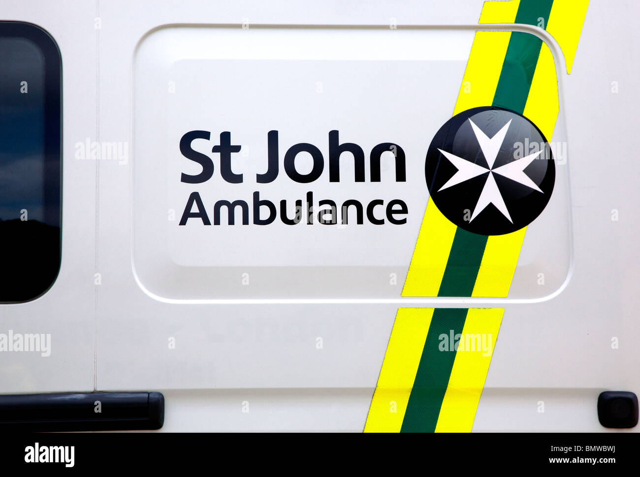 Ambulance logo uk hi-res stock photography and images - Alamy