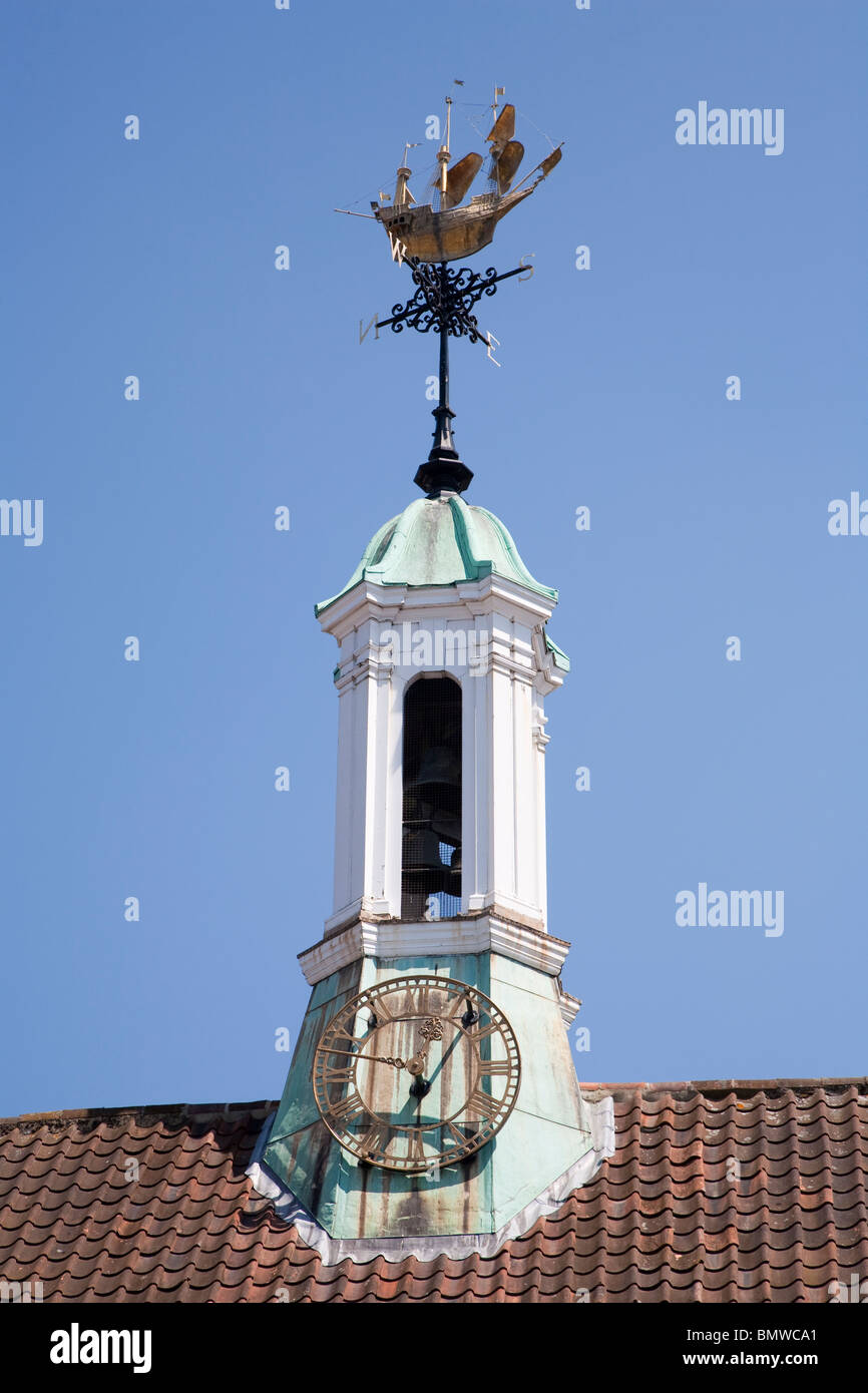 Golden Hind weather vane on Town Hall Buildings, Castle Street, Farnham ...