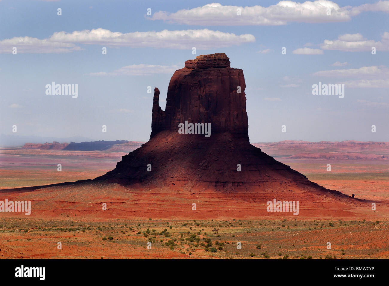 Monument in shadow hi-res stock photography and images - Alamy