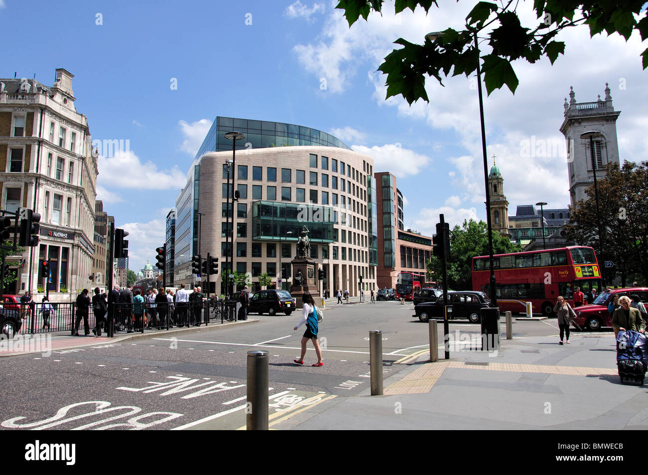 Holborn Circus, High Holborn, Holborn, City of London, Greater London ...