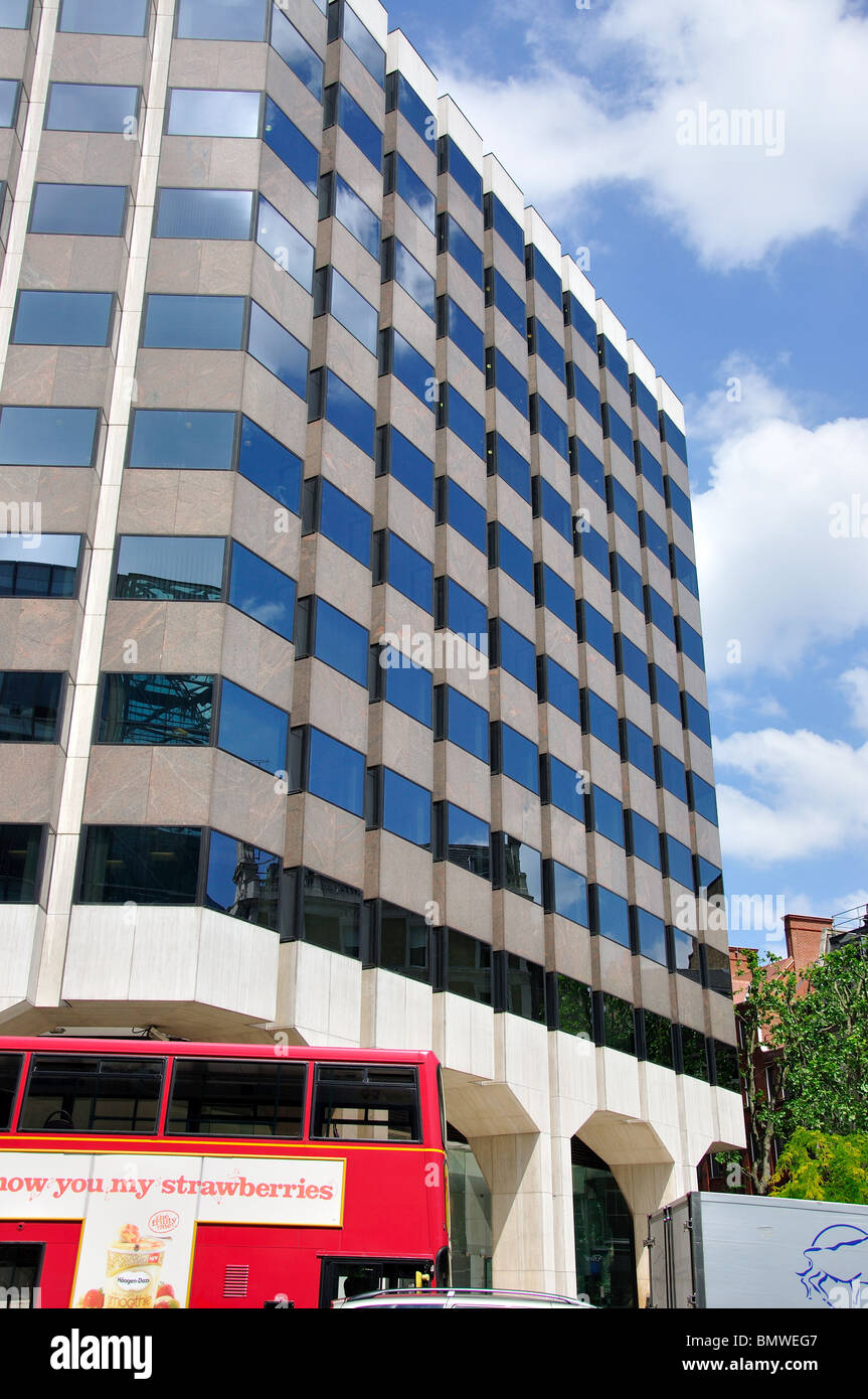 Bus holborn hi-res stock photography and images - Alamy