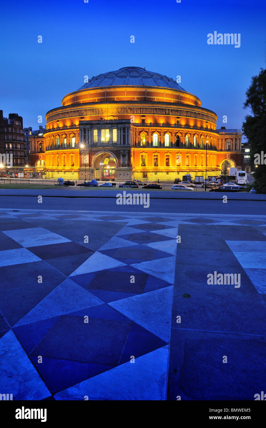 Royal Albert Hall at night Stock Photo - Alamy
