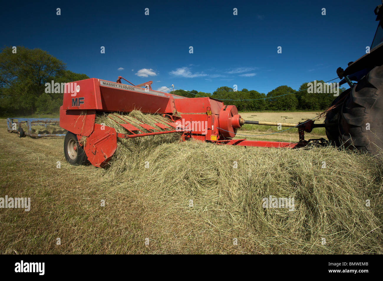 Hay baling and harvest hi-res stock photography and images - Alamy