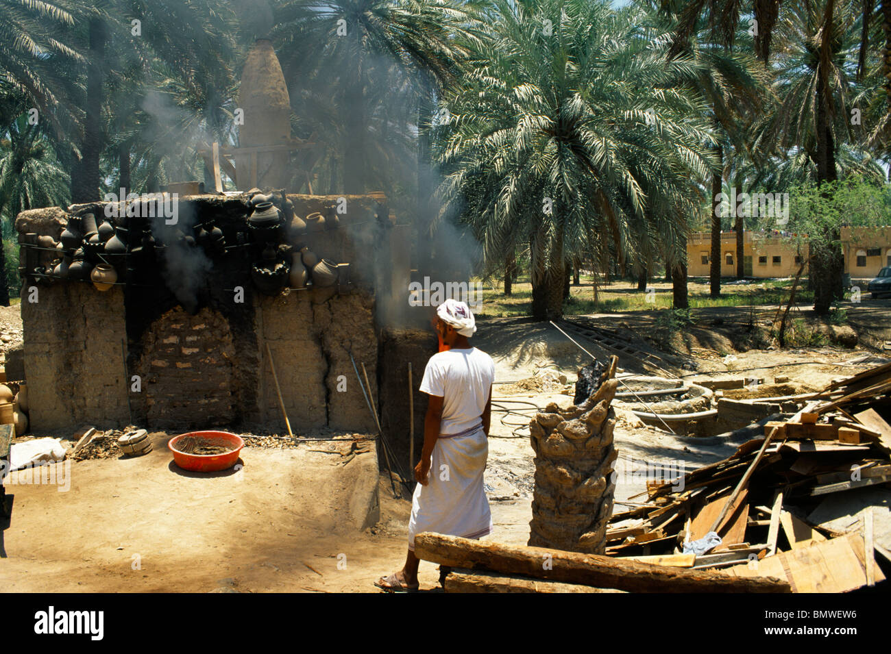 Bahla Oman Omani Man And Potter Kiln Stock Photo - Alamy