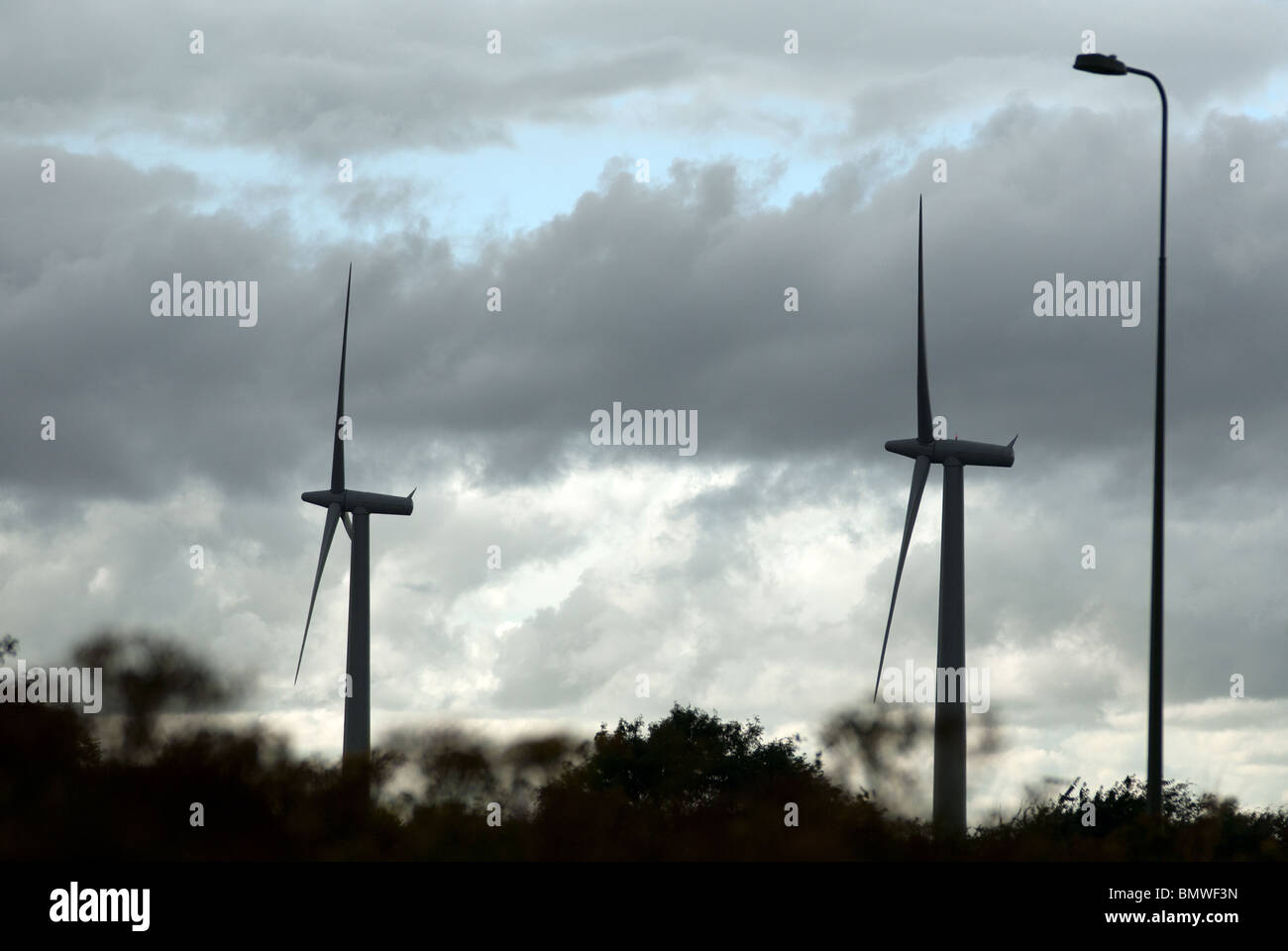 Wind turbines at the Westmill Windfarm co-operative in Oxfordshire, UK ...