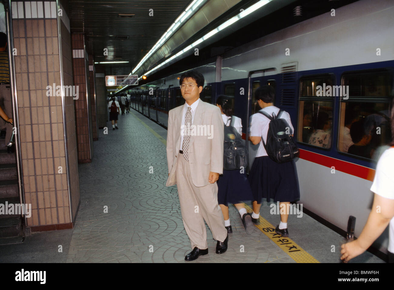 Dong shin hi-res stock photography and images - Alamy