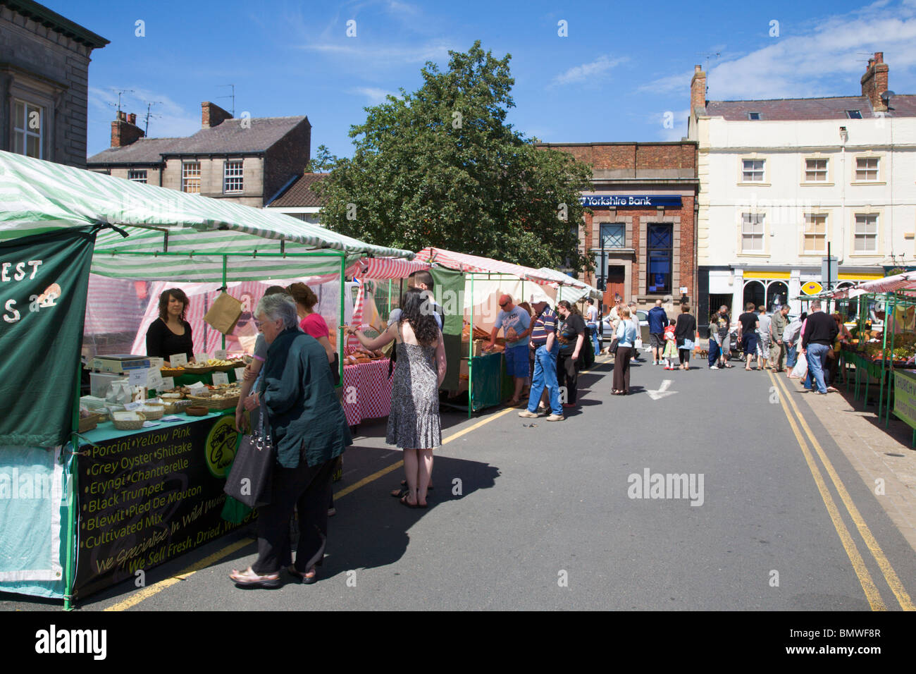 Sunday Farmers Market Knaresborough North Yorkshire England Stock Photo ...