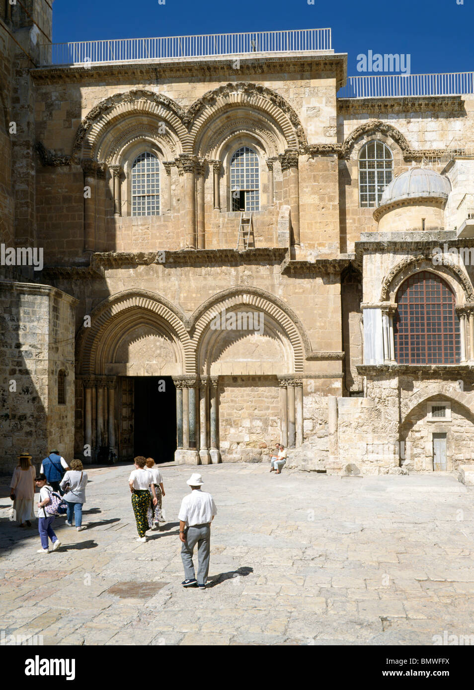 Holy sepulchre church ladder hi-res stock photography and images - Alamy