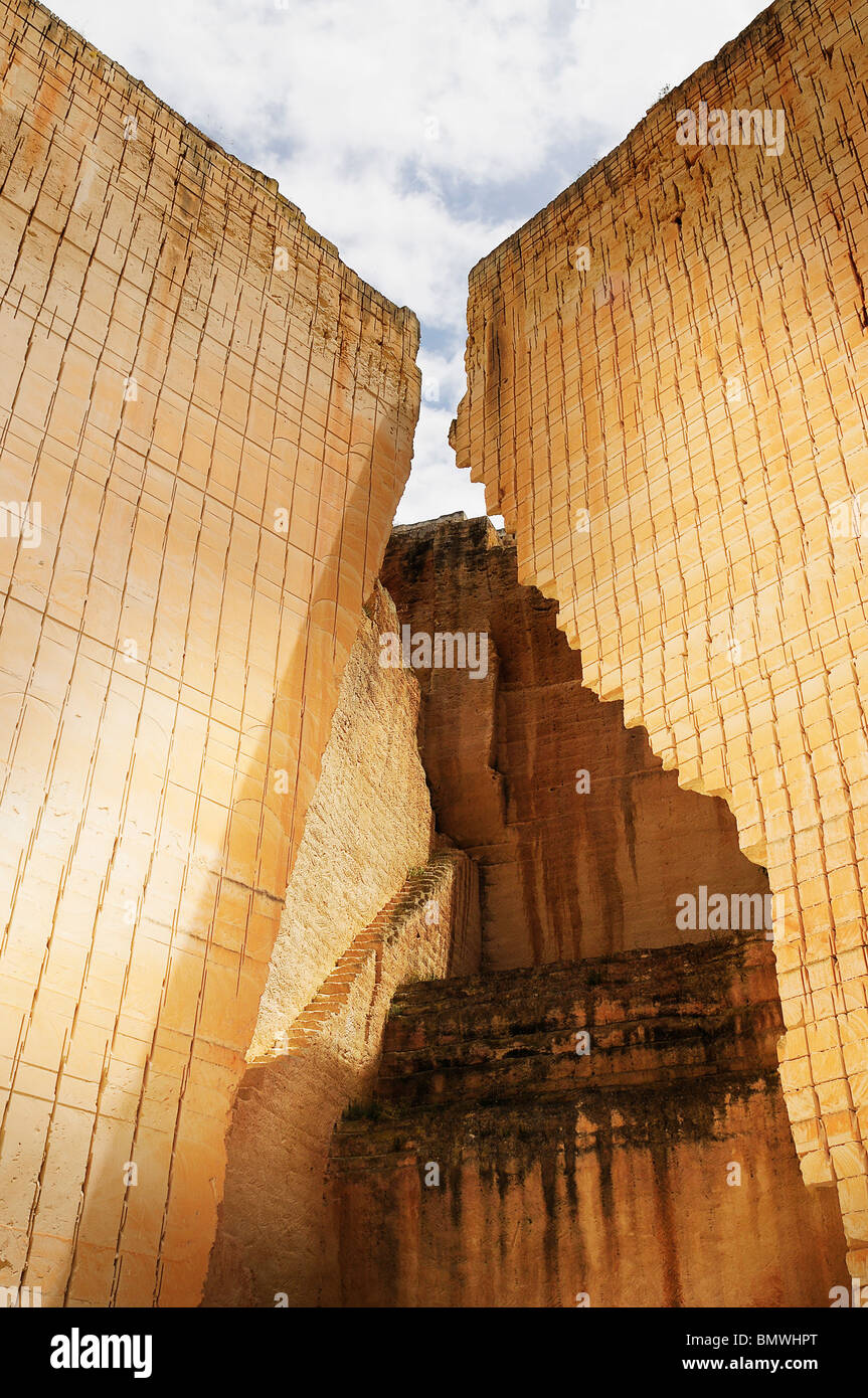 Sandstone quarries hi-res stock photography and images - Alamy