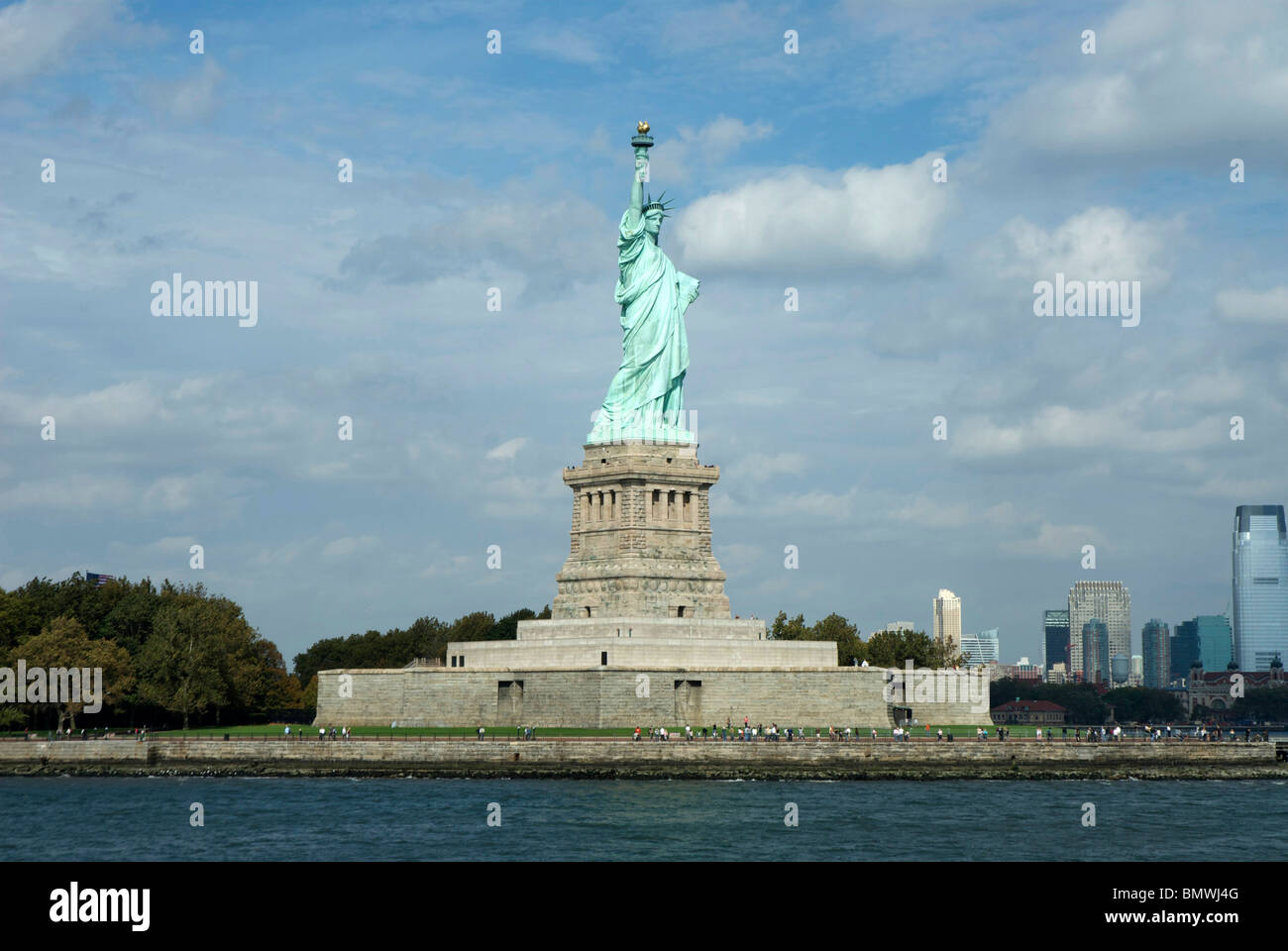 Pictures Of Statue Of Liberty On Ellis Island at Judy Roybal blog