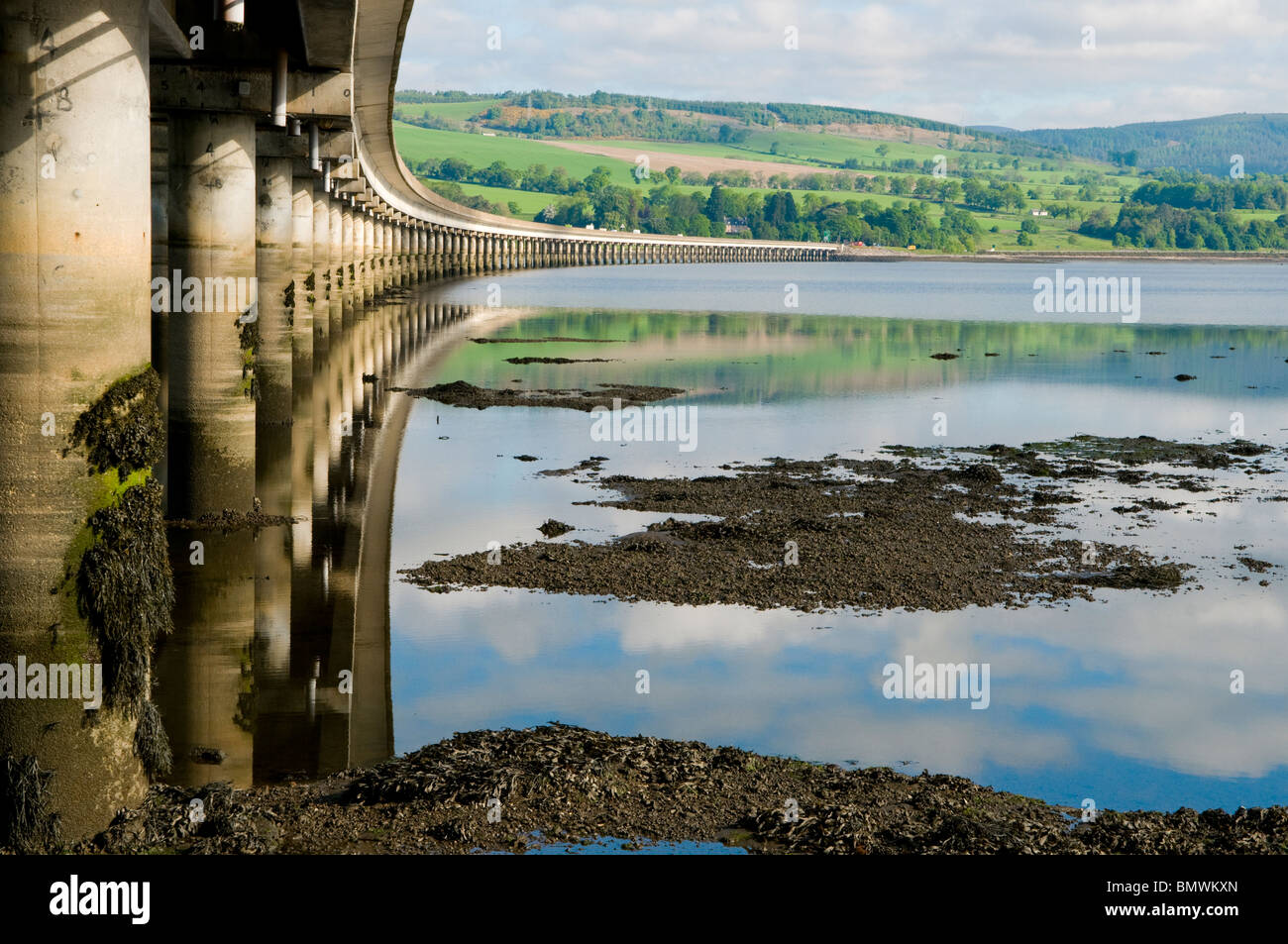 Curve of bridge hi-res stock photography and images - Alamy