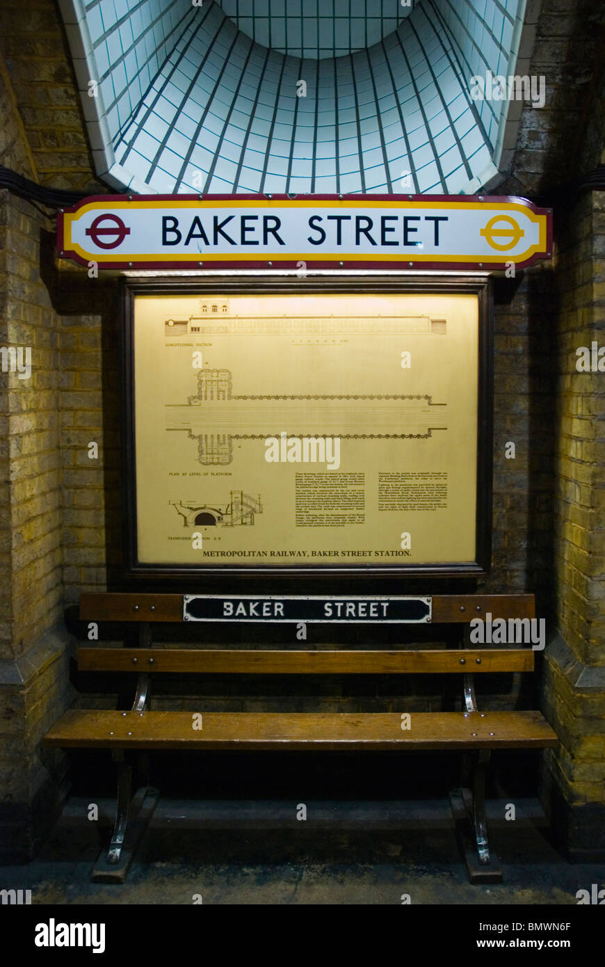 Baker street underground tube station hi-res stock photography and ...