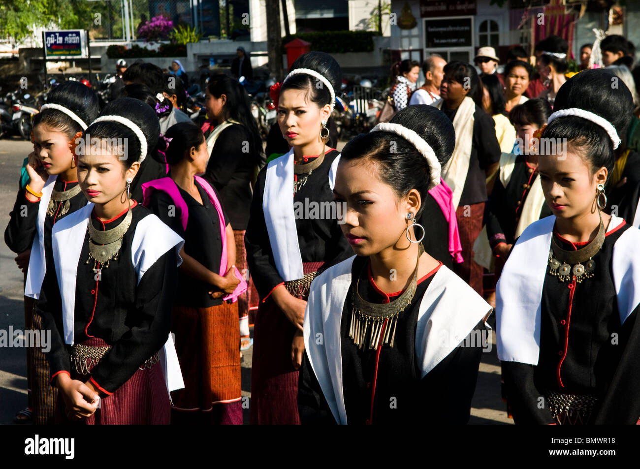 Very pretty thai girls hi-res stock photography and images - Alamy