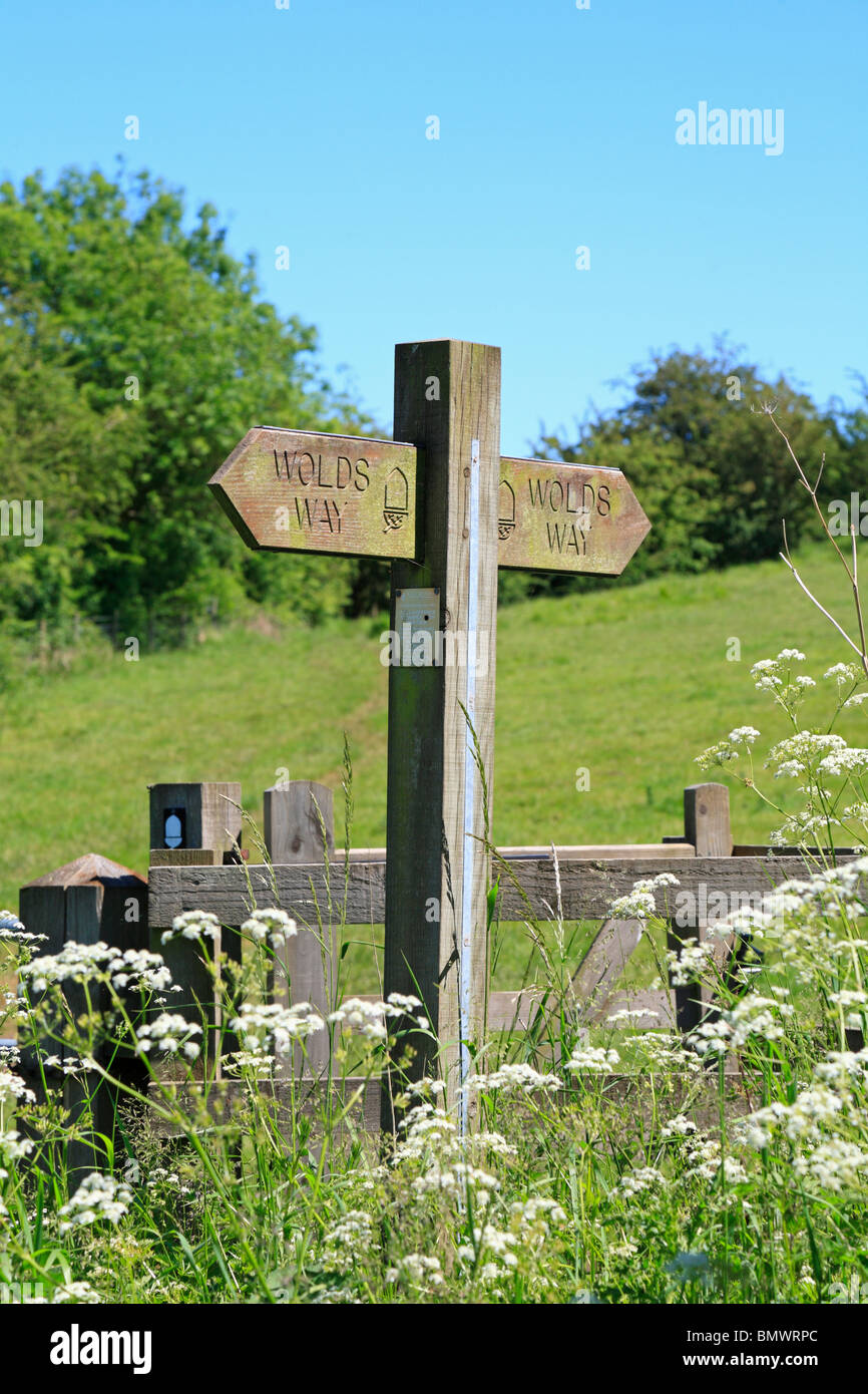 Yorkshire Wolds Way signpost near Market Weighton, East Riding of ...