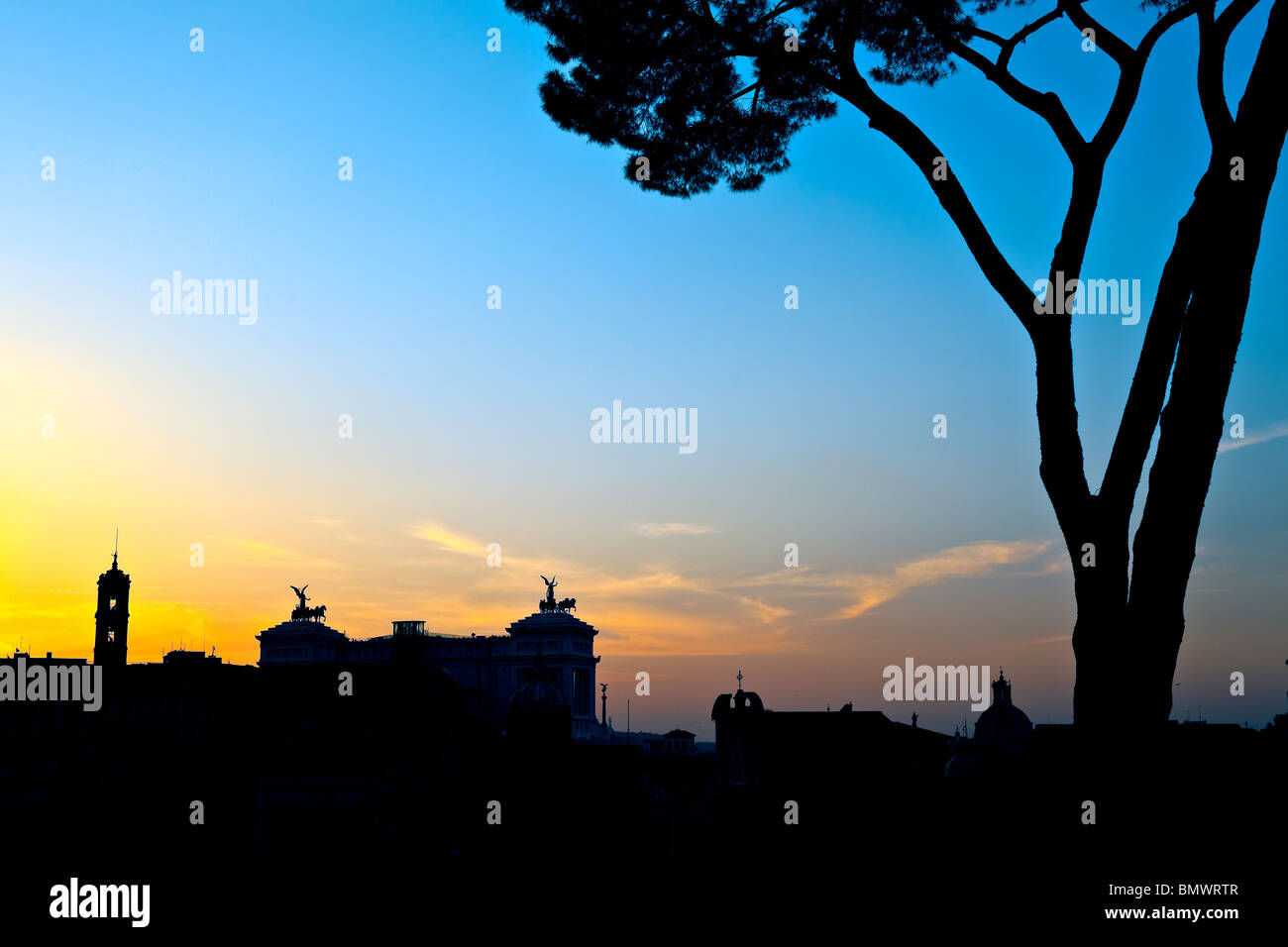 Rome evening hi-res stock photography and images - Alamy