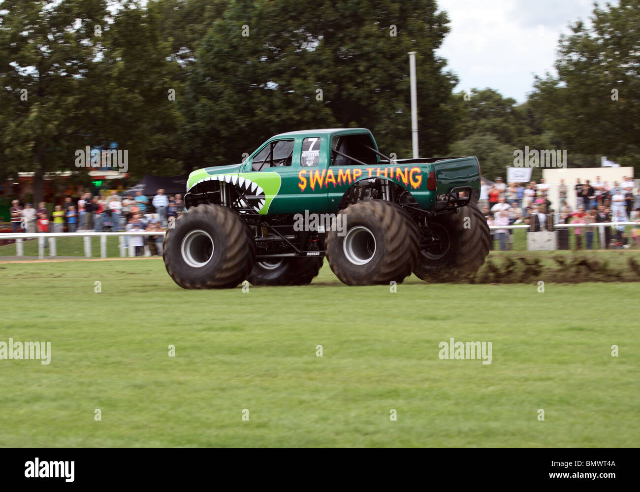 Monster truck swamp thing hi-res stock photography and images - Alamy
