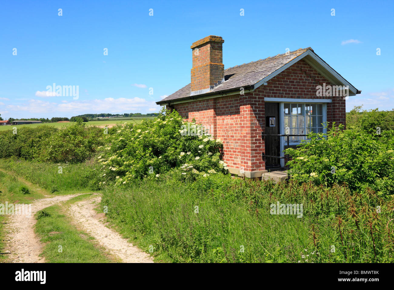 Disused railway signal box hi-res stock photography and images - Alamy