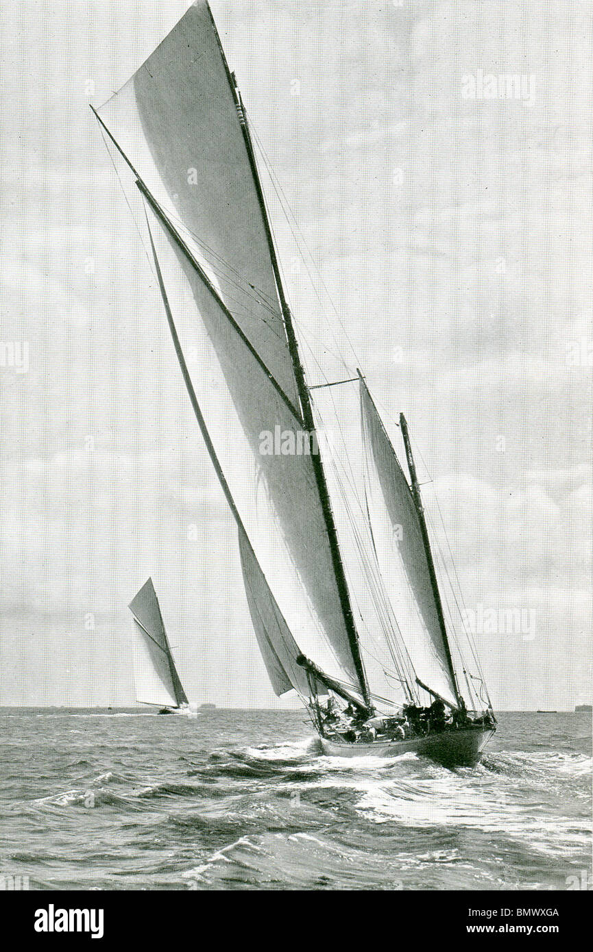 Solent boat hi-res stock photography and images - Alamy