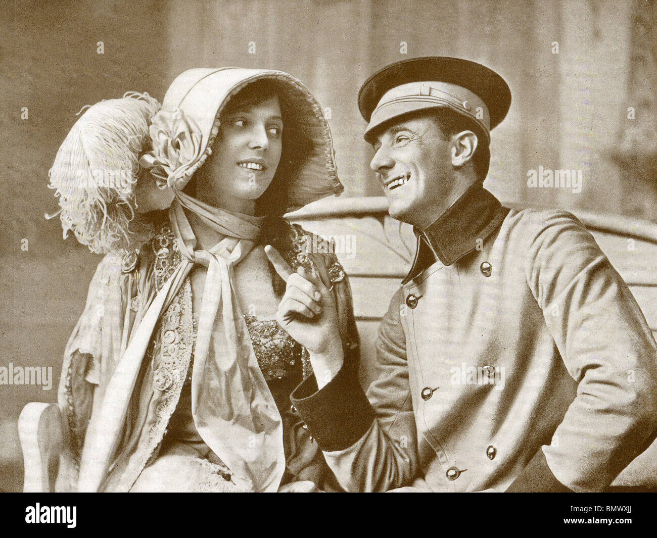 19th century victorian couple painting hi-res stock photography and ...
