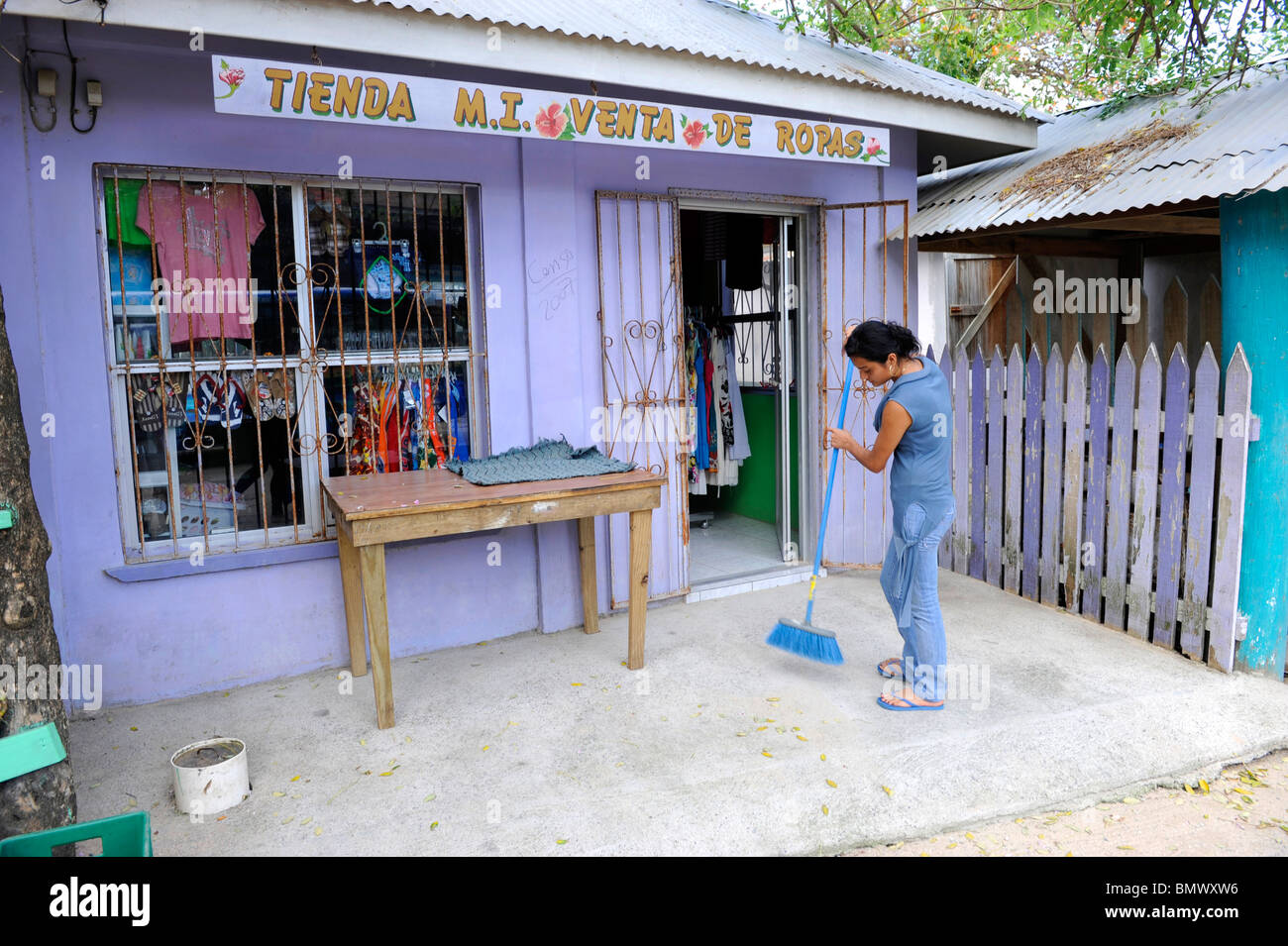 Shopping area Isla Roatan Honduras Central America Stock Photo - Alamy