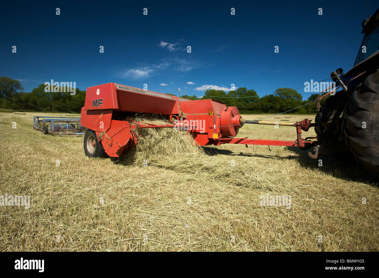 Hay baling and harvest hi-res stock photography and images - Alamy