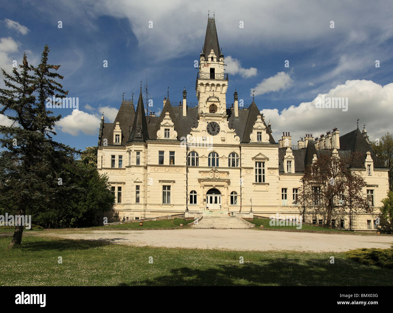 Budmerice castle hi-res stock photography and images - Alamy