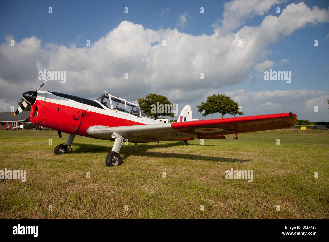 De havilland chipmunk trainer hi-res stock photography and images - Alamy