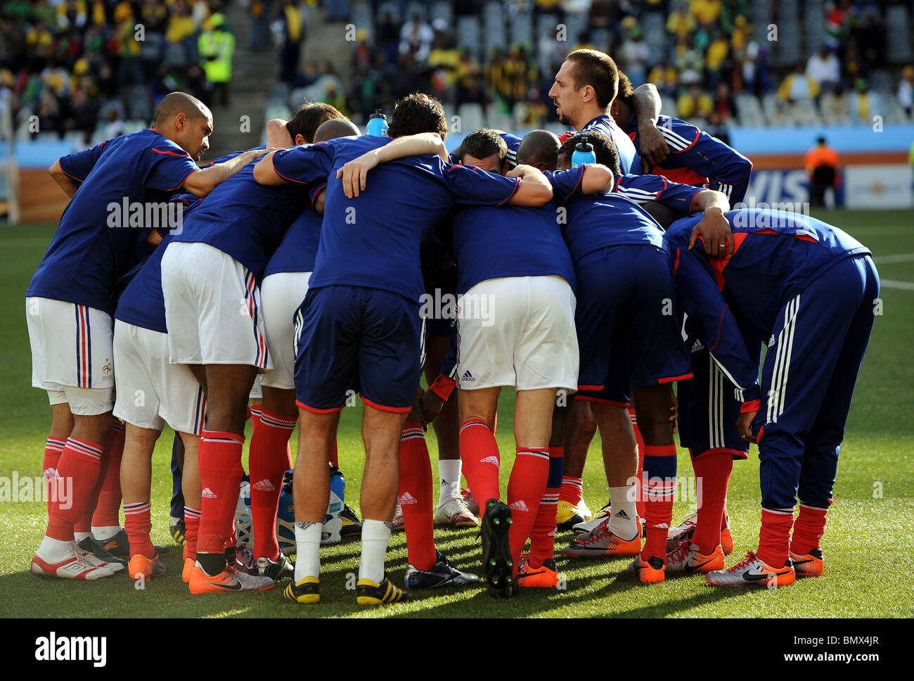 The france team huddle up hi-res stock photography and images - Alamy