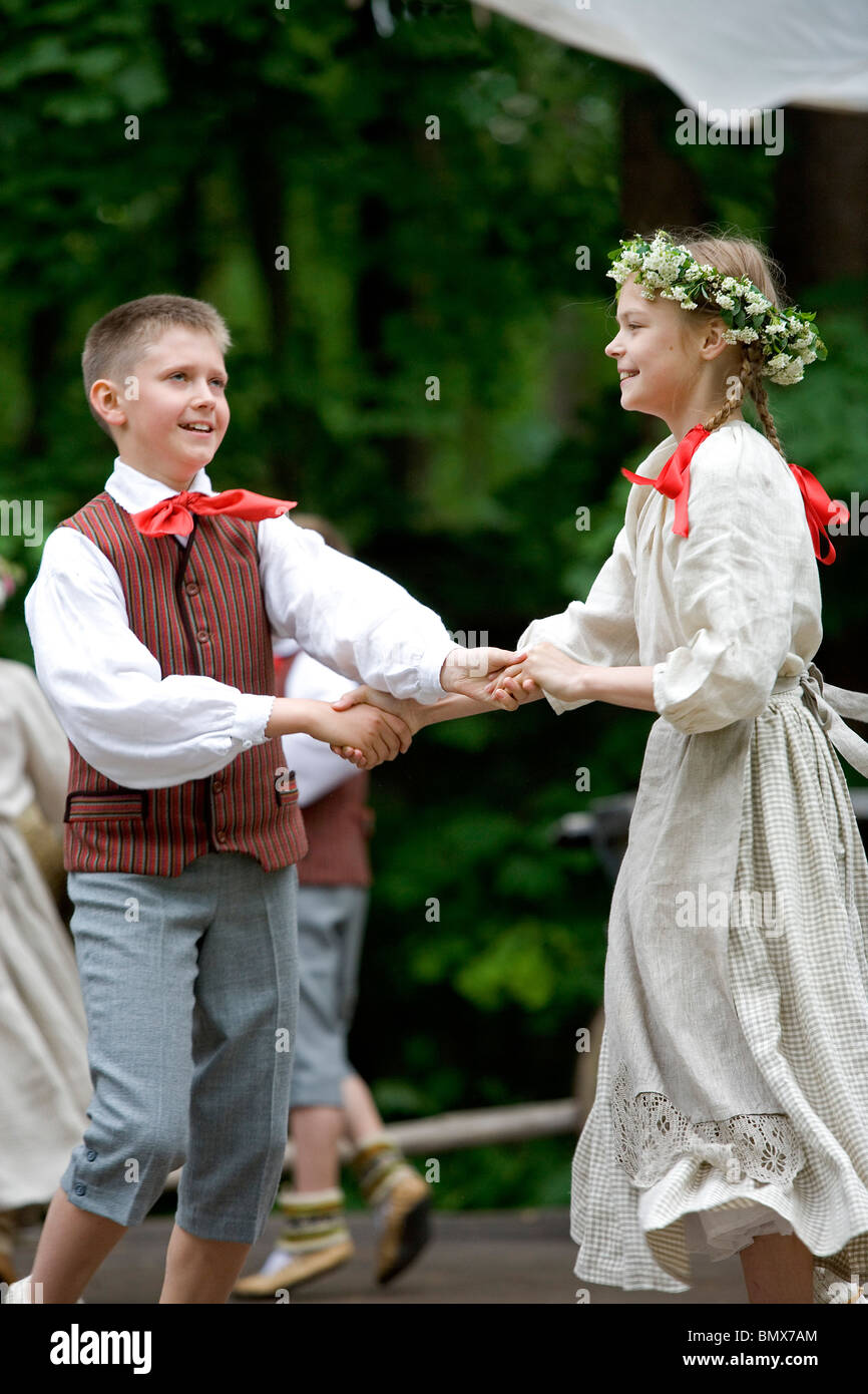Latvia,Latvian folklore,Traditional costumes,sing,singing,dance,dancing ...