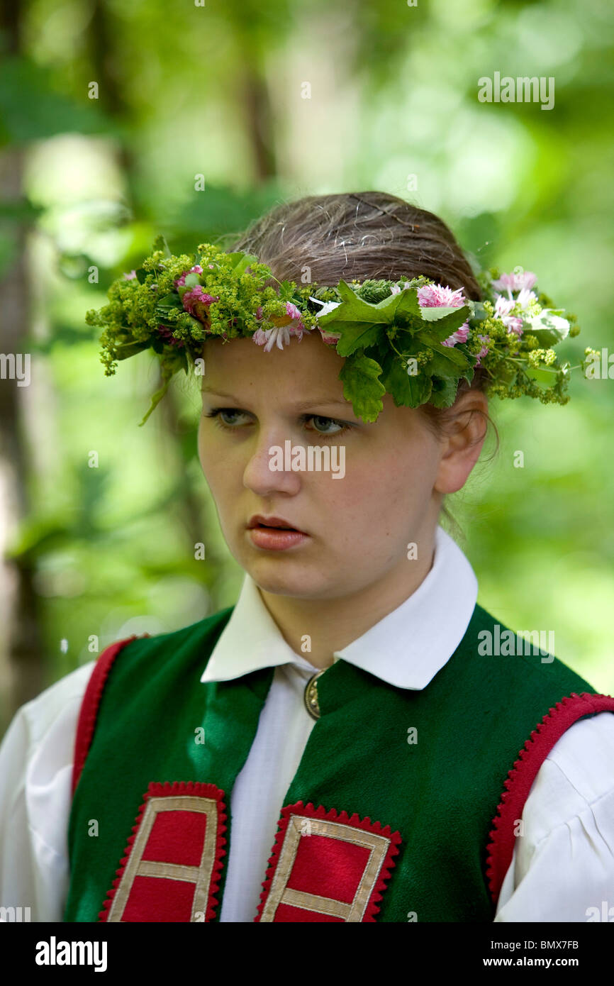 Latvia,Latvian folklore,Traditional costumes,sing,singing,dance,dancing ...