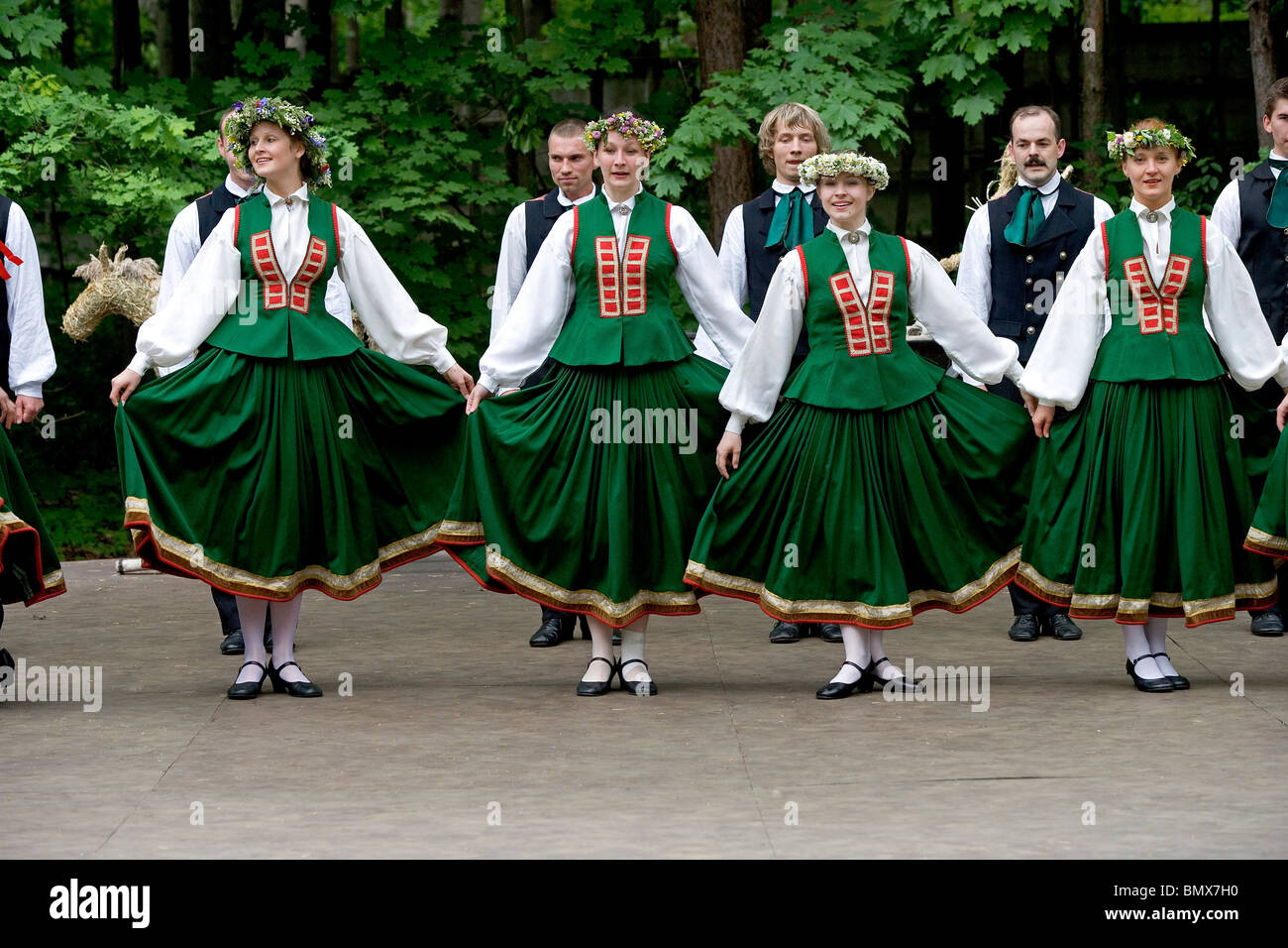 Latvia,Latvian folklore,Traditional costumes,sing,singing,dance,dancing ...