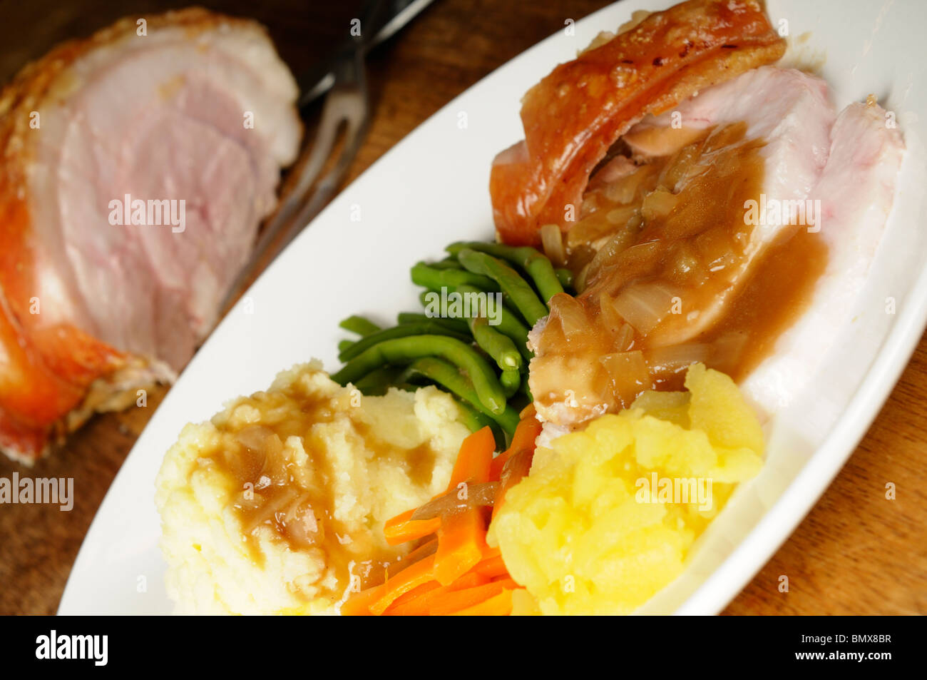 Traditional english sunday roast dinner lunch hi-res stock photography ...